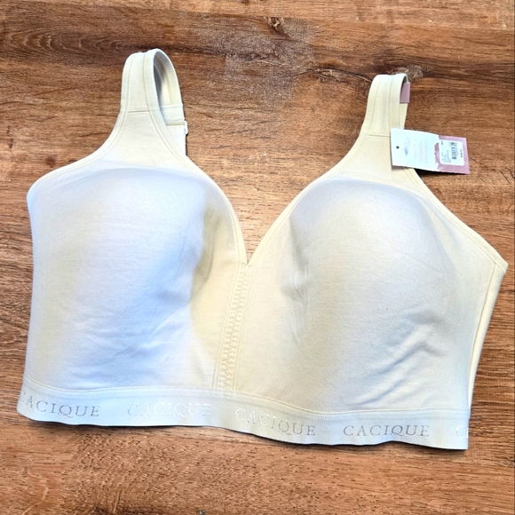 Cacique | Intimates & Sleepwear | Nwt Cacique Cream Full Coverage Bra ...
